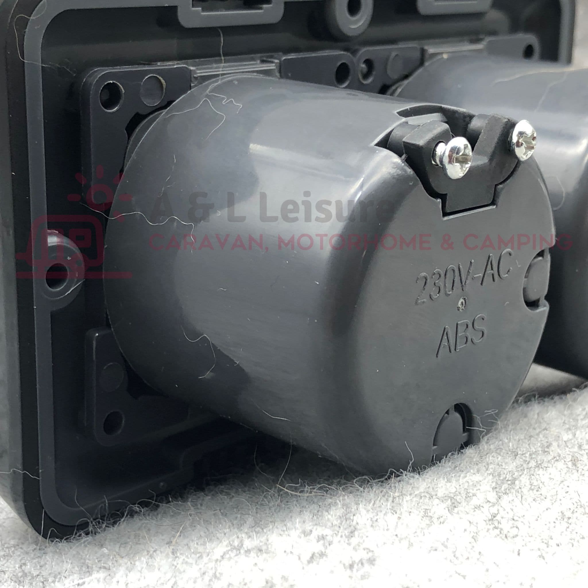 CBE C-Line 13a - 240v 2-Way Socket Faceplate & Back Box Gloss Black ...